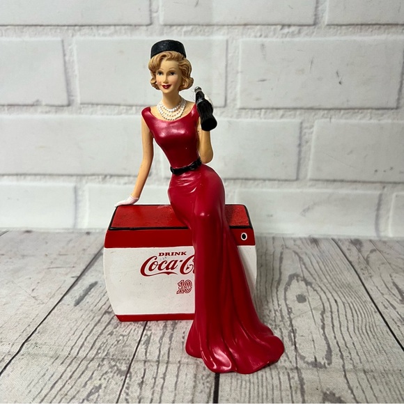 Coca Cola | Accents | Cocacola Coke Beauties Of The 94s Golden Moments ...